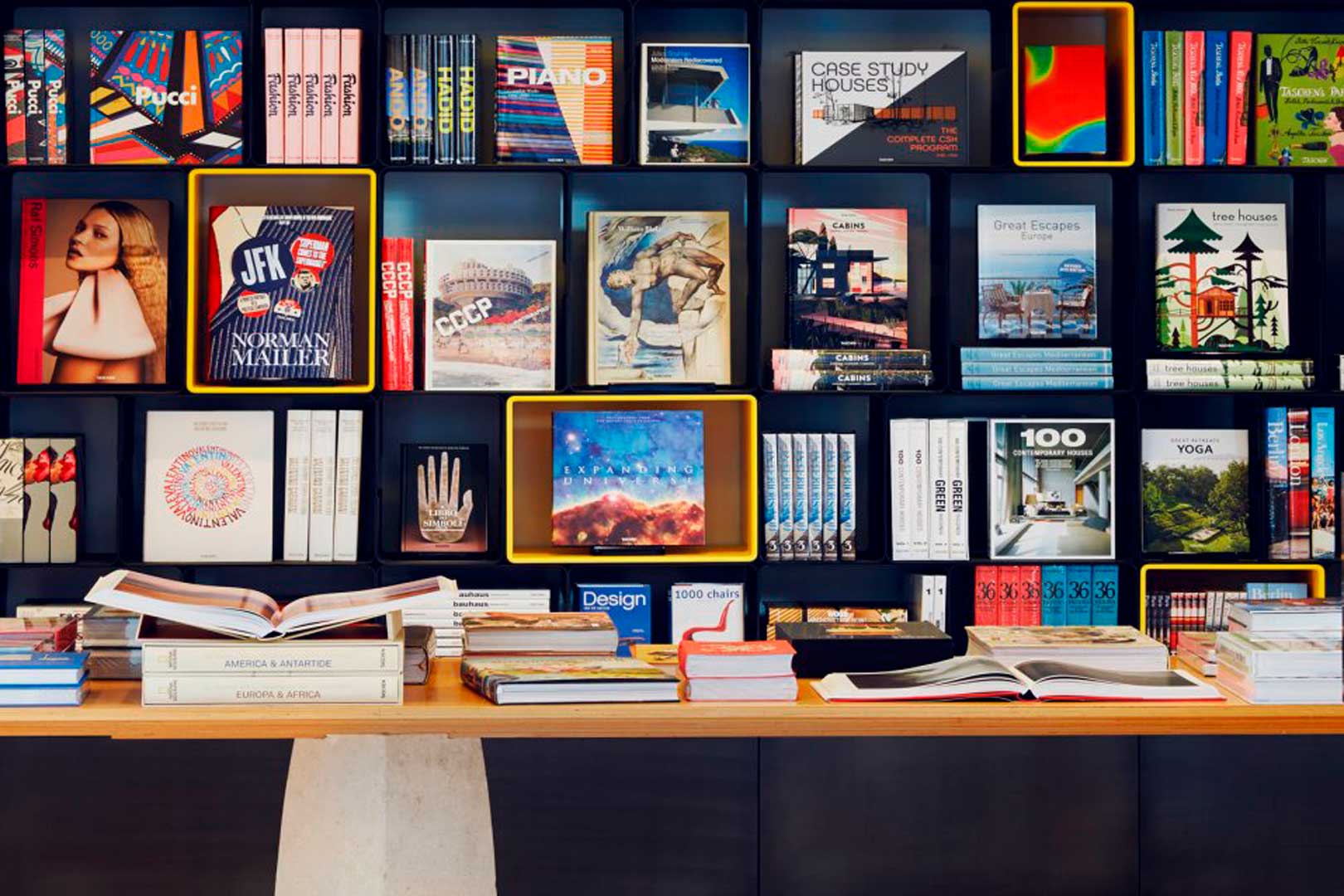 Taschen Store | Flawless Milano - The Lifestyle Guide